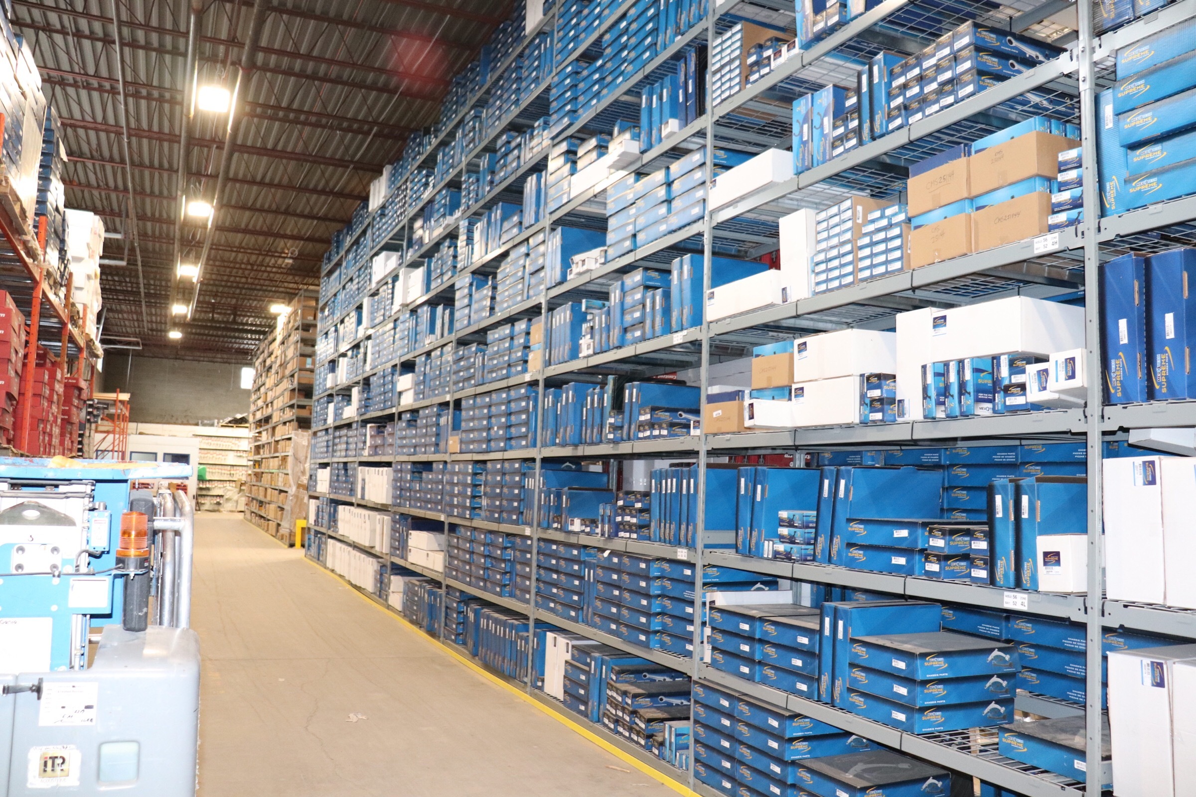 10 Benefits of Industrial Shelving over Pallet Racking - Metalware ...